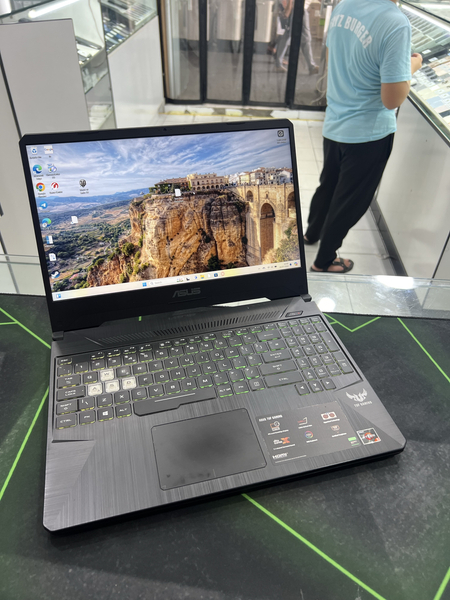 Ноутбук Asus Tuf GAMENG AMD Ryzn 5 SSD 512GB ОЗУ 8GB GTX 4GB