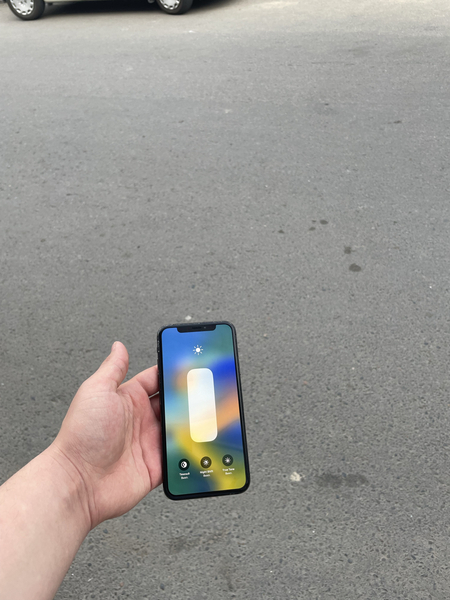 Iphone X qora rangi