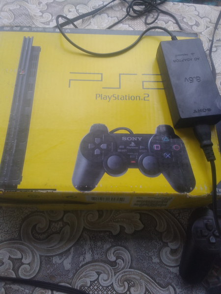 Play station 2 s
