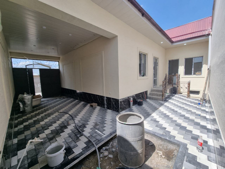 Uy sotiladi Nazarbek sanatoriya