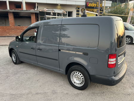 Volkswagen Caddy max gruzavoy sotiladi