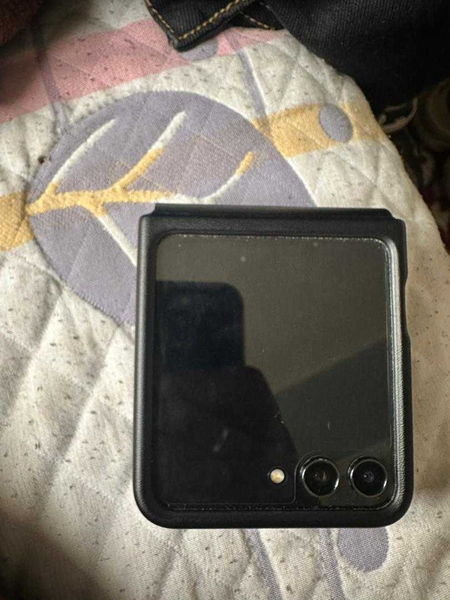Samsung z flip 5