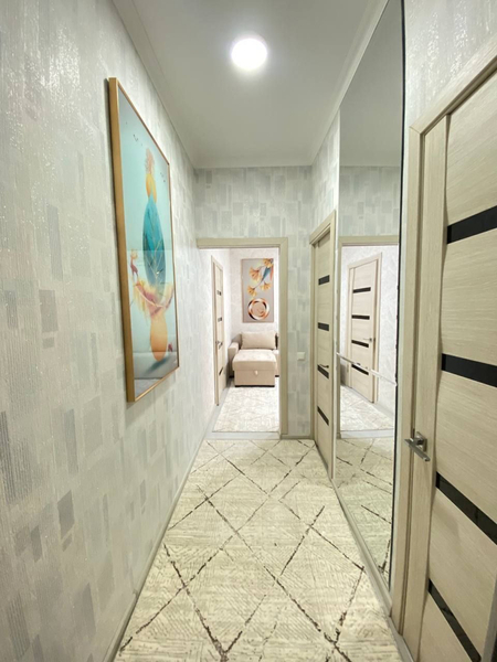 Новза Метро.2*3/1/4 Зеркалка 50м2 С мебелом техника Упаковка Срочна