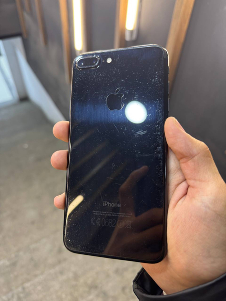 iPhone 7 Plus qora