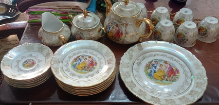Chinni buyumlar. Zor sastayaniya. Narxi kelishiladi.