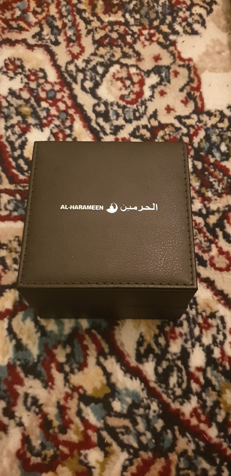 alharamayin yangide koʻp taqilmagan karobka dakument bilan