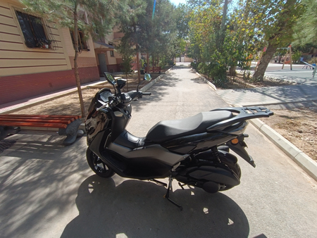 Nmax Sotiladi  Yamaha