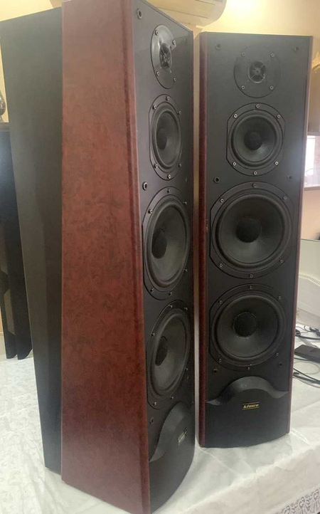 Продам 4х полосную акустическую систему напольного типа KFOSCO 120WATT