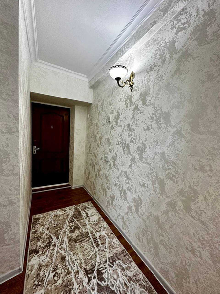 Ц-5 кафе НА Небе 2(3)-комнатная 4/4 55 м² кирпич 2х6 ремонт