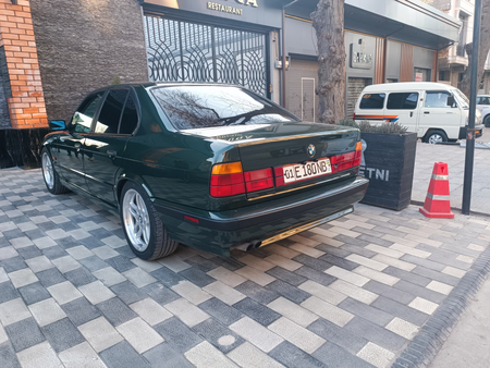 BMW E34 5 series  3L/ автомат