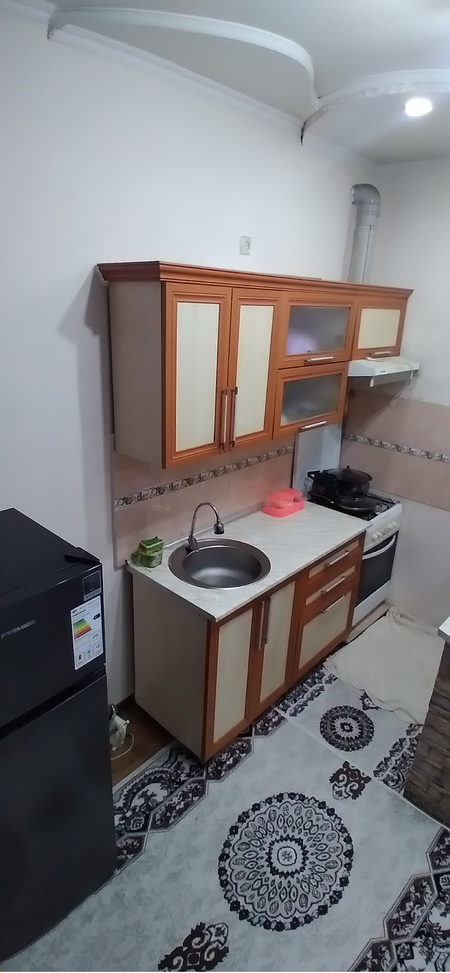 Yangiyul 2 xonali kvartira sotiladi