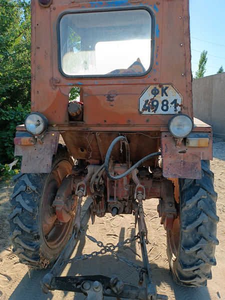 Traktor T25 1988-yilda ishlab chiqarilgan holati alo