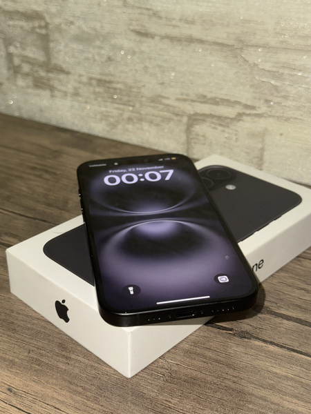 Новый iPhone 16 black 128gb
