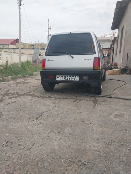Daewoo Tico sotiladi.