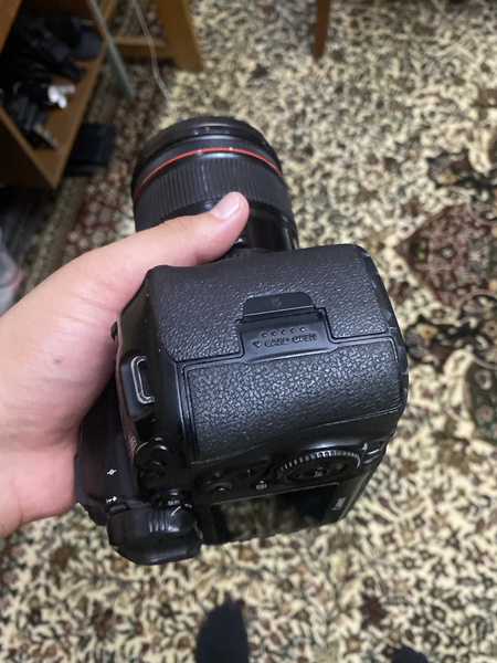 Canon 5d mark 4 24-105 II USM