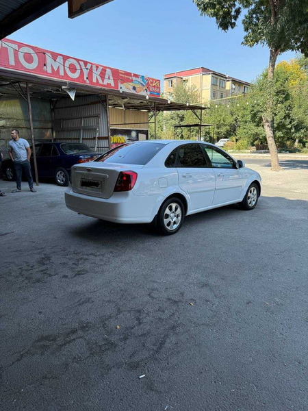 Lasettiy sotiladi va bank orqali