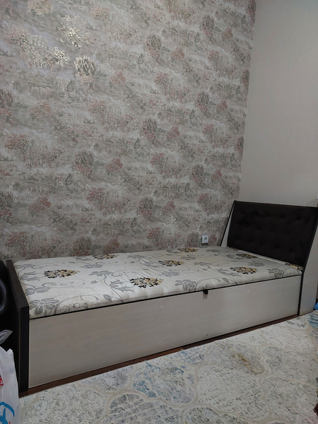 Кровать односпальный.