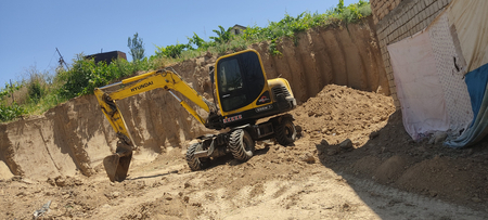 Ekskavator Hyundai 555w-7