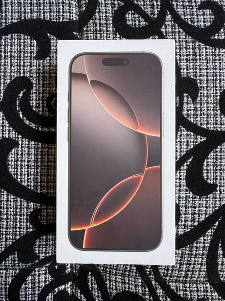 Новый Iphone 16 Pro Desert Titanium 256 GB