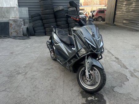 Продам скутер nmax