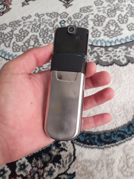 Nokia 8800 classic sotladi uz imeya 30 kun