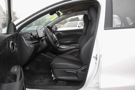 Совершенно новый электромобиль BYD e2