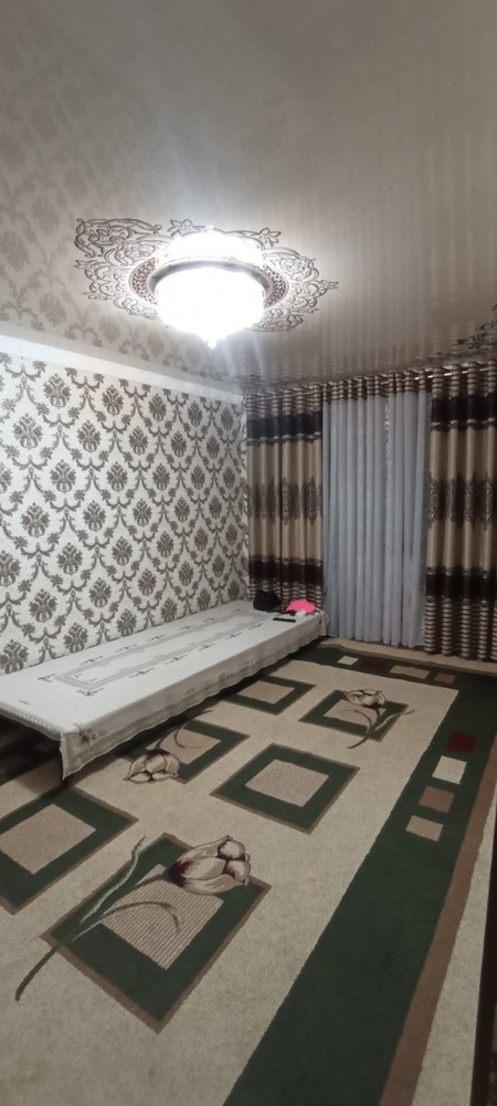 Qosmobodda 2 xonali kvartira sotiladi