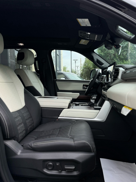TOYOTA Sequoia iForce Max Capstone