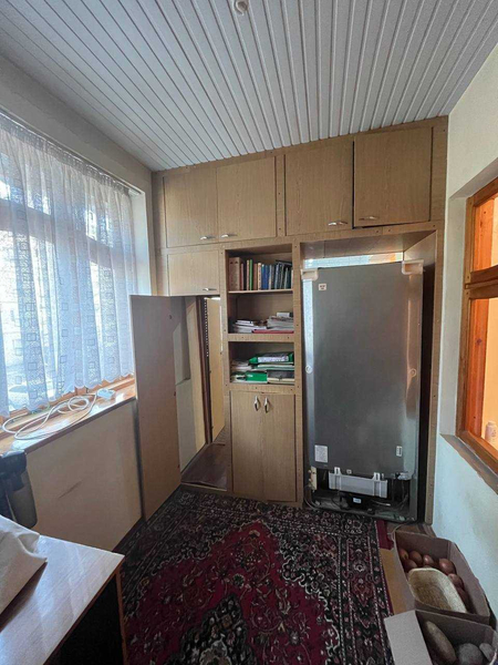 Карасу-2, 2-комнатная, требует ремонта, 60м2, ор-р Академия милиции