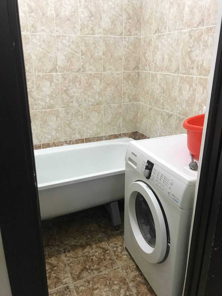 Motrida 7 etajli domlarning 3 etajida 3 xona ijaraga beriladi oilaga