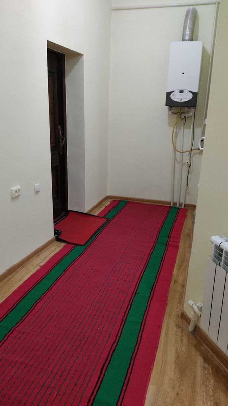 Dagbitskiy ko'chasida kvartira sotiladi!
