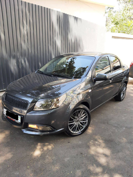 Продаётся Нексия 3 автомат