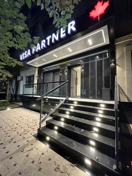 Сдаётся Срочно Под Офис У.л Чехова ор-р Perfectum 75.м2