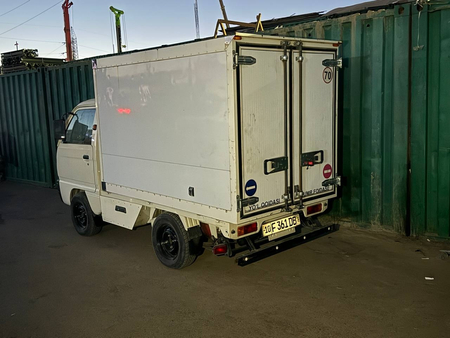Labo sotiladi yili 2019 yil 65 ming prabek narxini kelishamiz