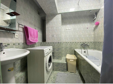 Продаётся СВОЯ 3/3/9 Цум , с видом на парк , метро Космонавтов
