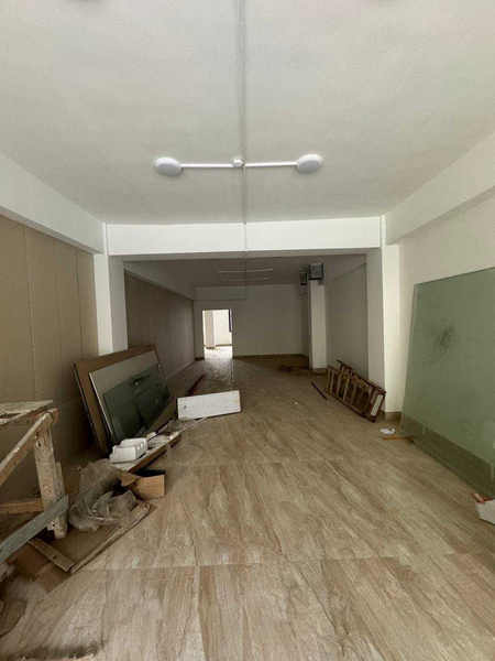 Aeroport House Коммерческое помещение 111 m2 В жилом доме