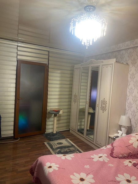 Срочно продается квартира 74 кВ в Яккасарайском районе.