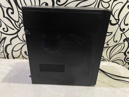 Игровой кейс c Монитором на базе Xeon DDR4 16 gb ОЗУ, RX-470 4gb, SSD