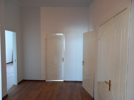 Kvartira sotiladi 4 xonalik