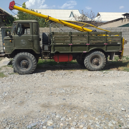 Gaz 66 Yamabur sotiladi 1990 yil xolati alo ishlab turibti