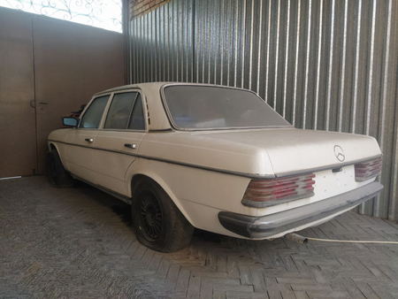 Продам Mercedes w123 самовывоз
