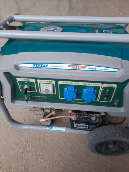 Генератор  TOTAL - 3500 W