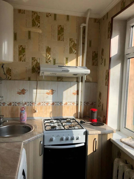Сдается 1 ком квартира Новомосковская стадион старт небольшой торг