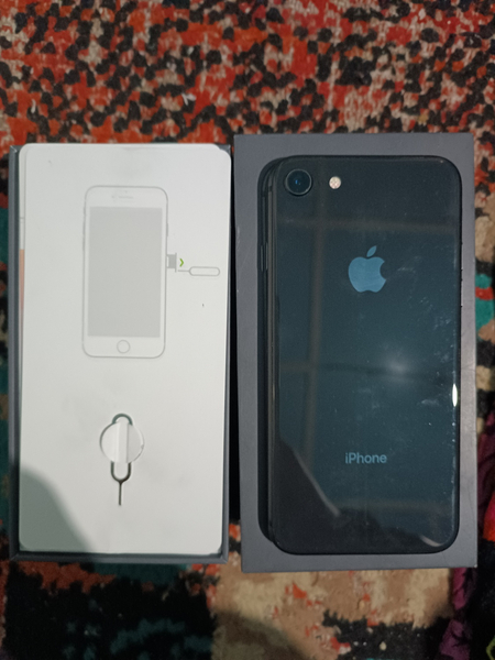 Iphone 8 64 gb qora