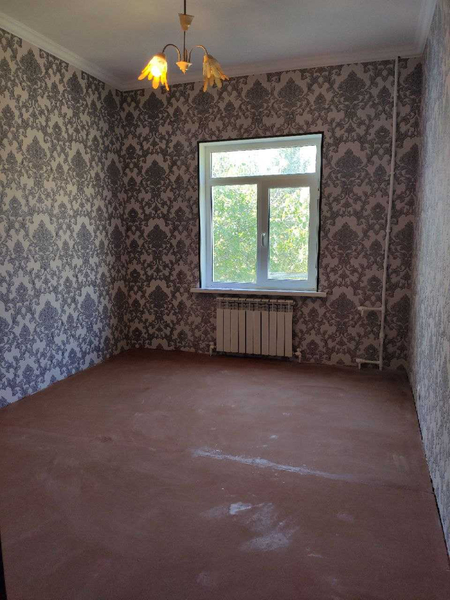продаётся своя 3-х комнатная квартира.