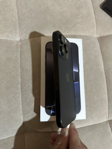 Iphone 16 pro sim