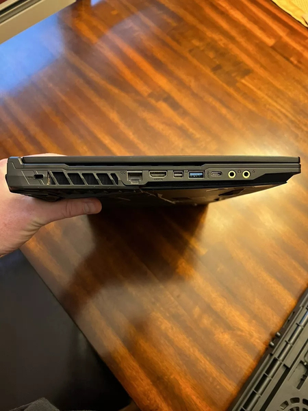 Пpoдaю игровoй нoутбук MSI GL 65 LEOPARD для рaботы и игp.
