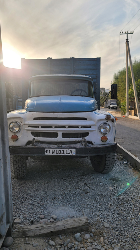 Zil 138a sotiladi