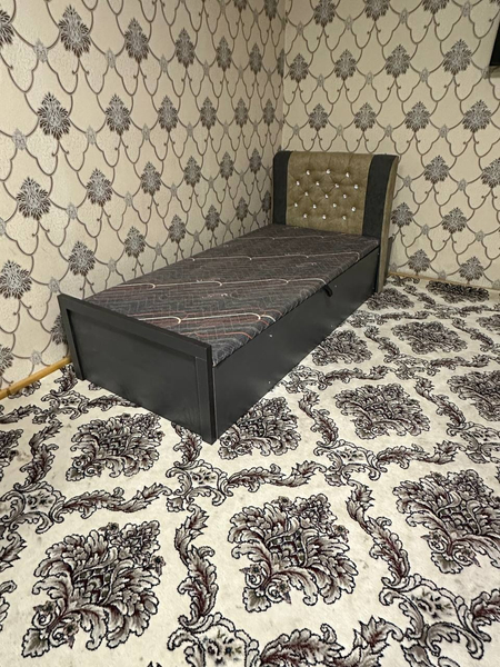 Кровать сундук. Диван. Односпальные кровати