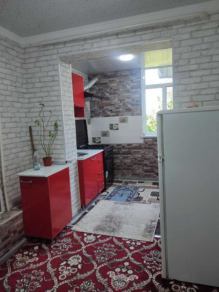 Продаётся 5х комн квартира на 3 этаже Ор-р Пиридастгир